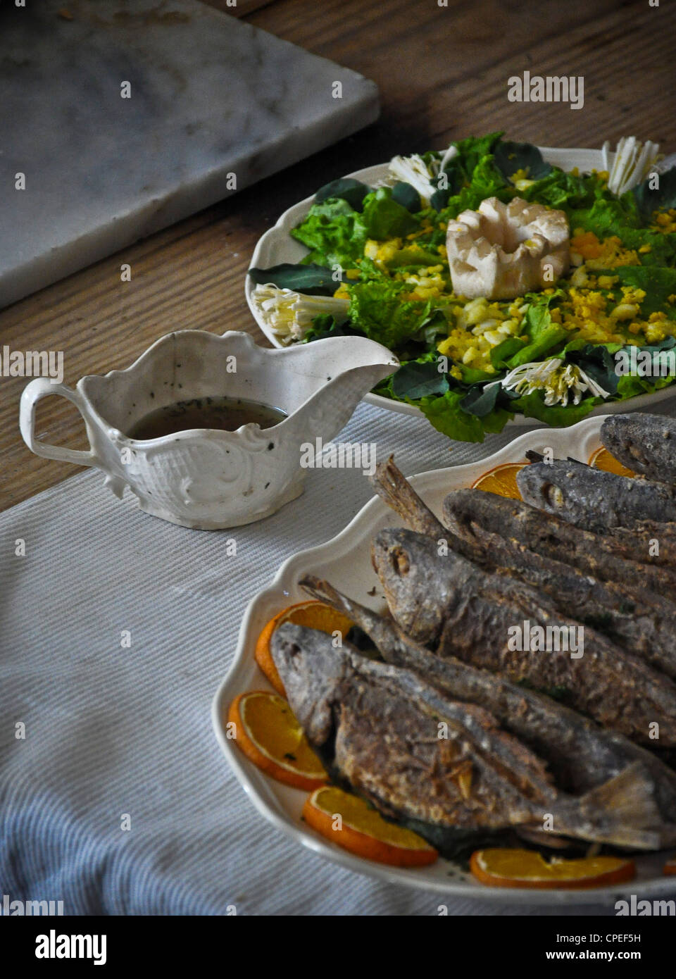 Fish platter hi-res stock photography and images - Alamy