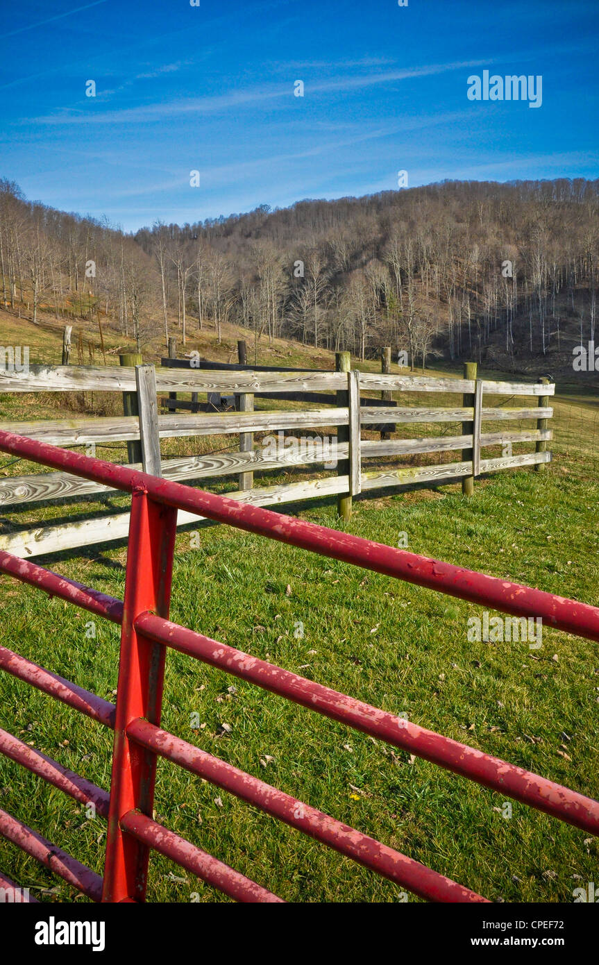 Fencing on small VA farm Stock Photo - Alamy