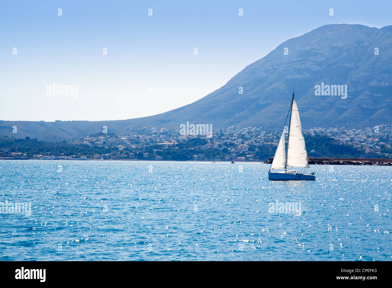 Sailboat sport hi-res stock photography and images - Alamy