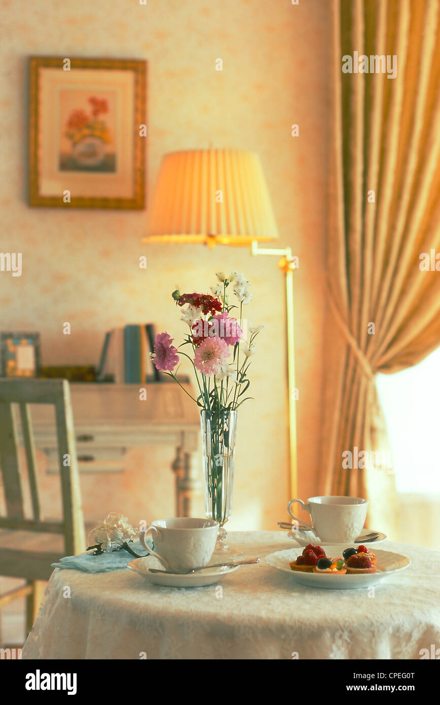 Breakfast table hi-res stock photography and images - Alamy