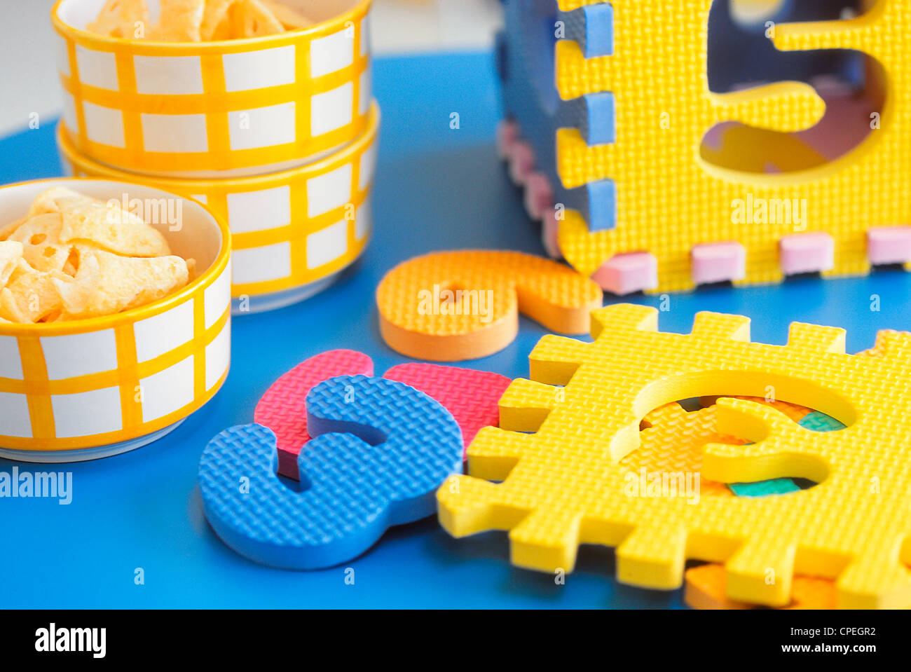 Toy house set hi-res stock photography and images - Alamy