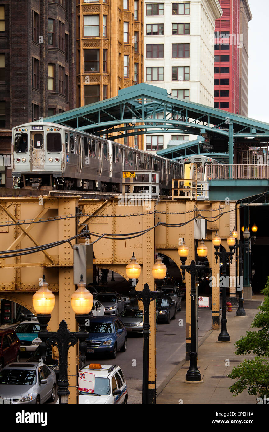 Elevated railroad hi-res stock photography and images - Alamy