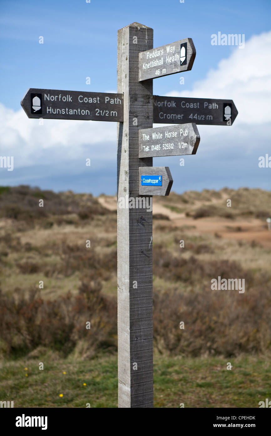 Direction norfolk coastal path hi-res stock photography and images - Alamy