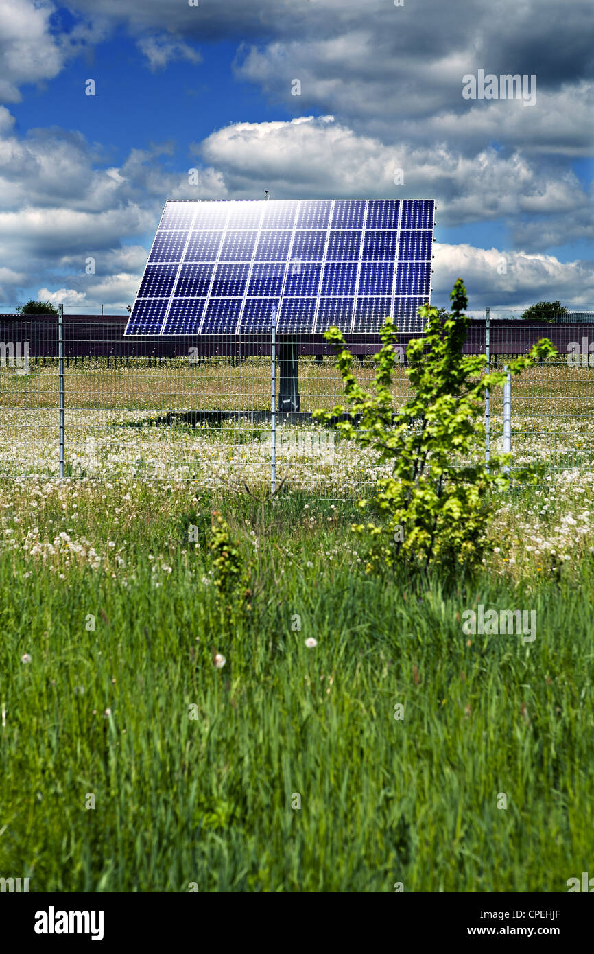 Field with solar collectors hi-res stock photography and images - Alamy