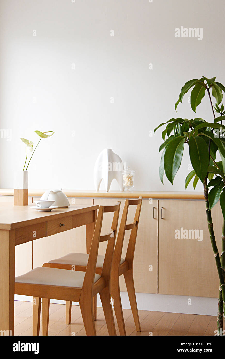 Dining Table Set Stock Photo - Alamy