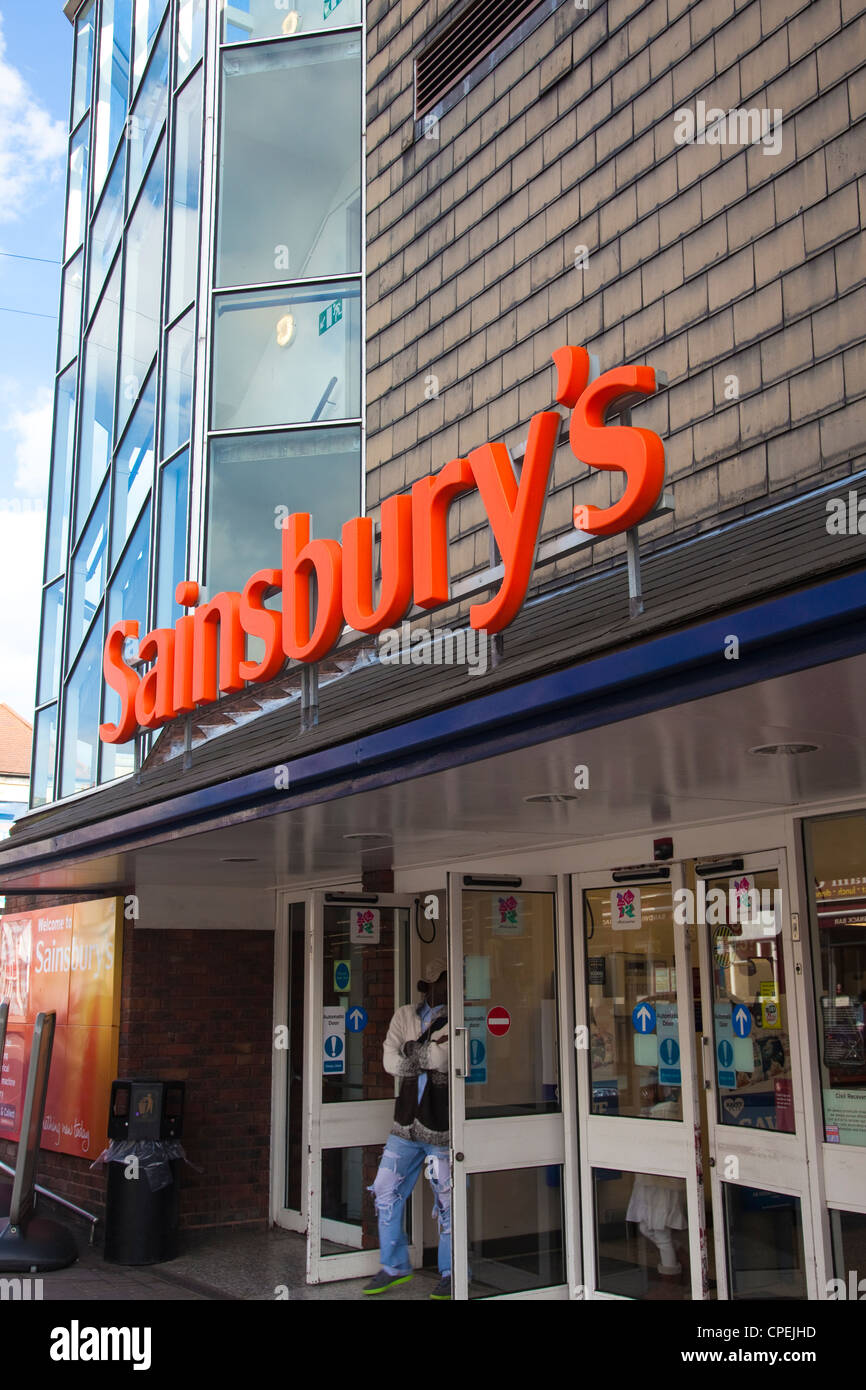 Sainsbury supermarket store entrance hi-res stock photography and ...
