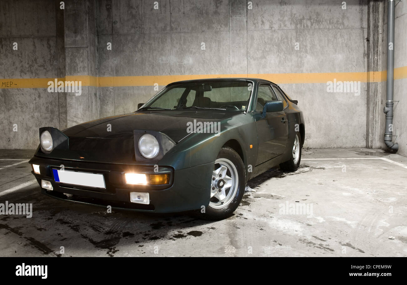 Porsche green hi-res stock photography and images - Alamy