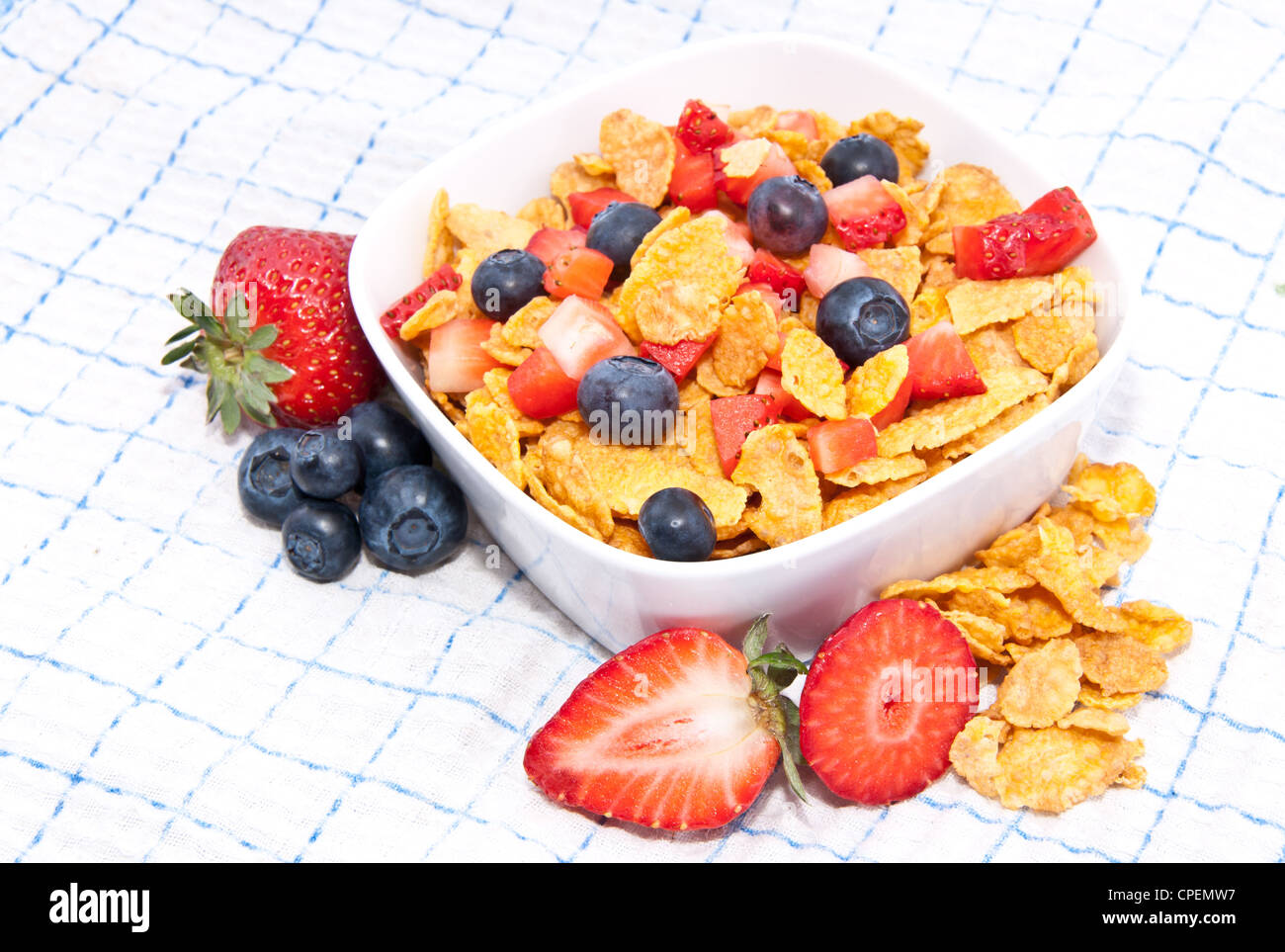 Healthy cornflakes berry fruits hi-res stock photography and images - Alamy