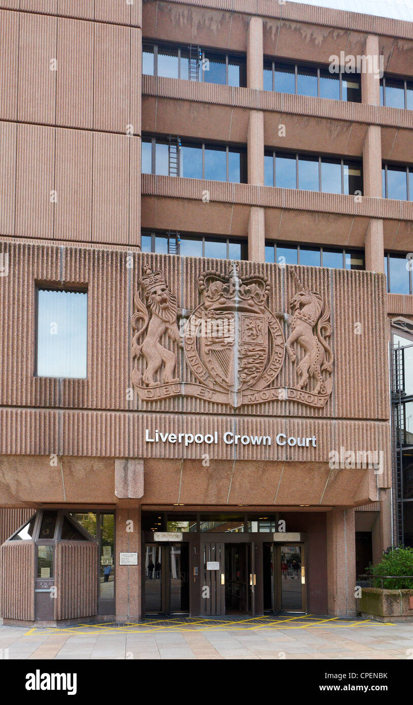 Liverpool crown court building hi-res stock photography and images - Alamy