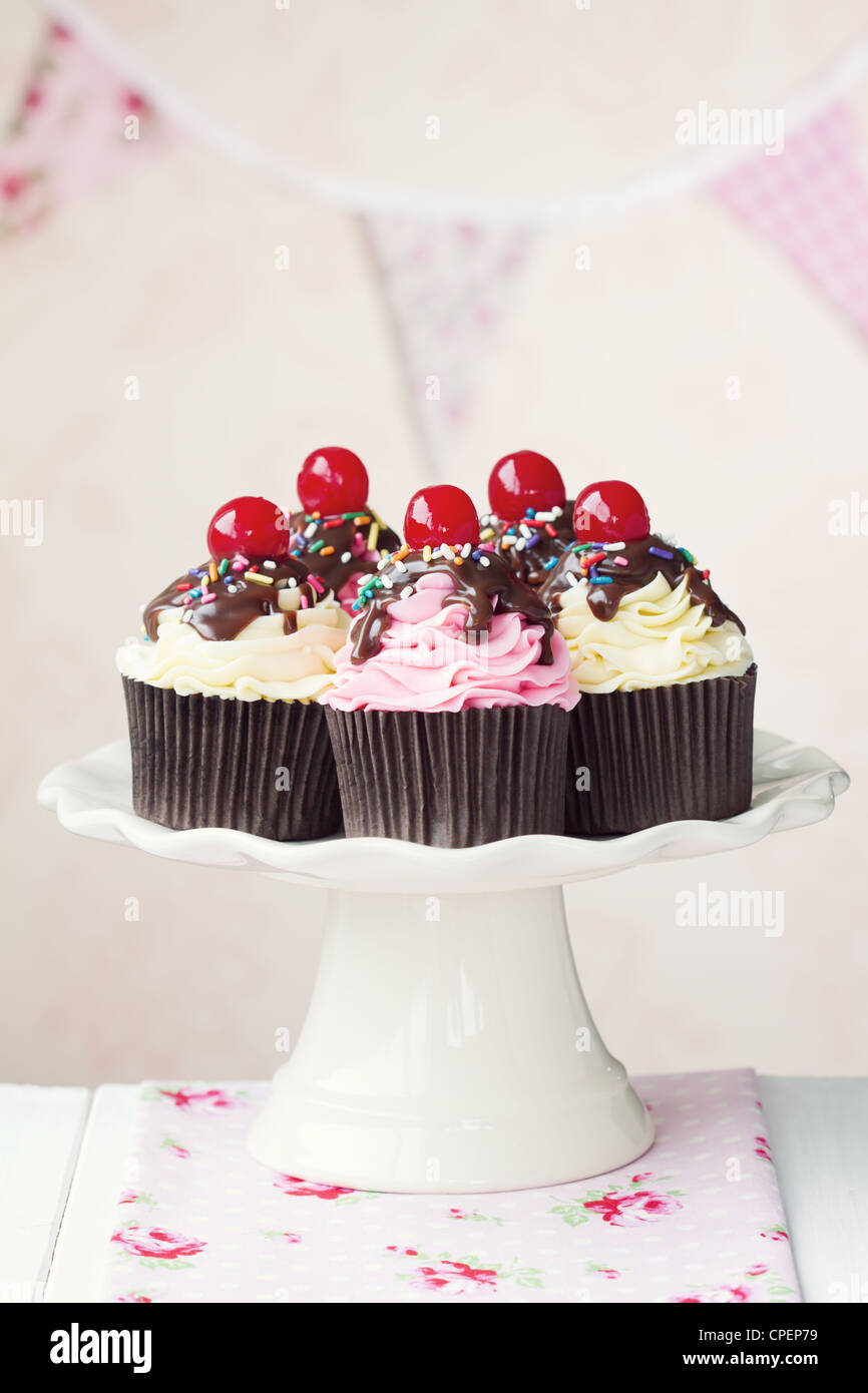 Cakes hi-res stock photography and images - Alamy