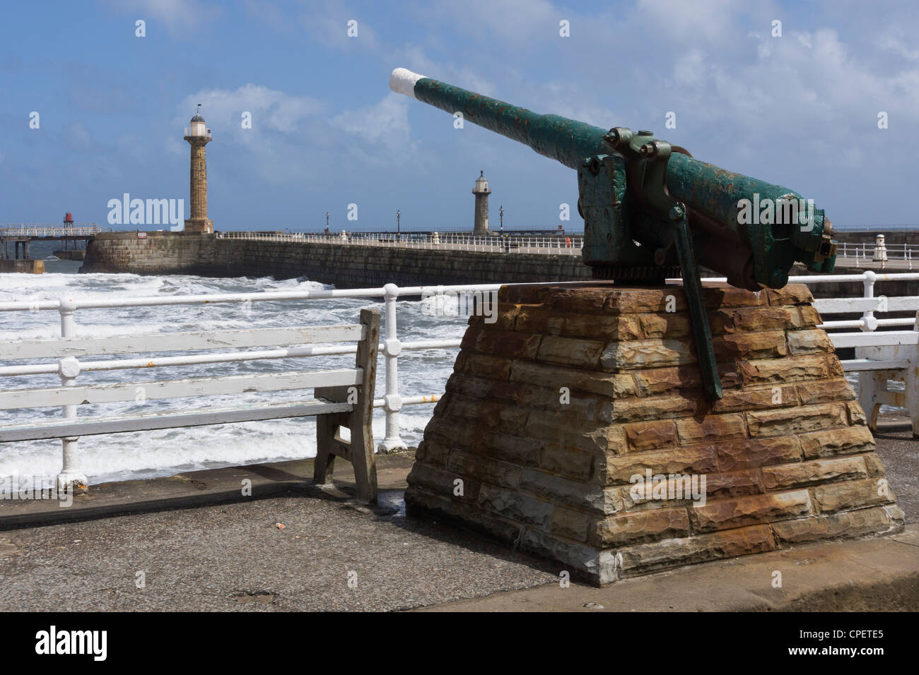 Whitby Harbour - a salvaged naval gun Stock Photo - Alamy