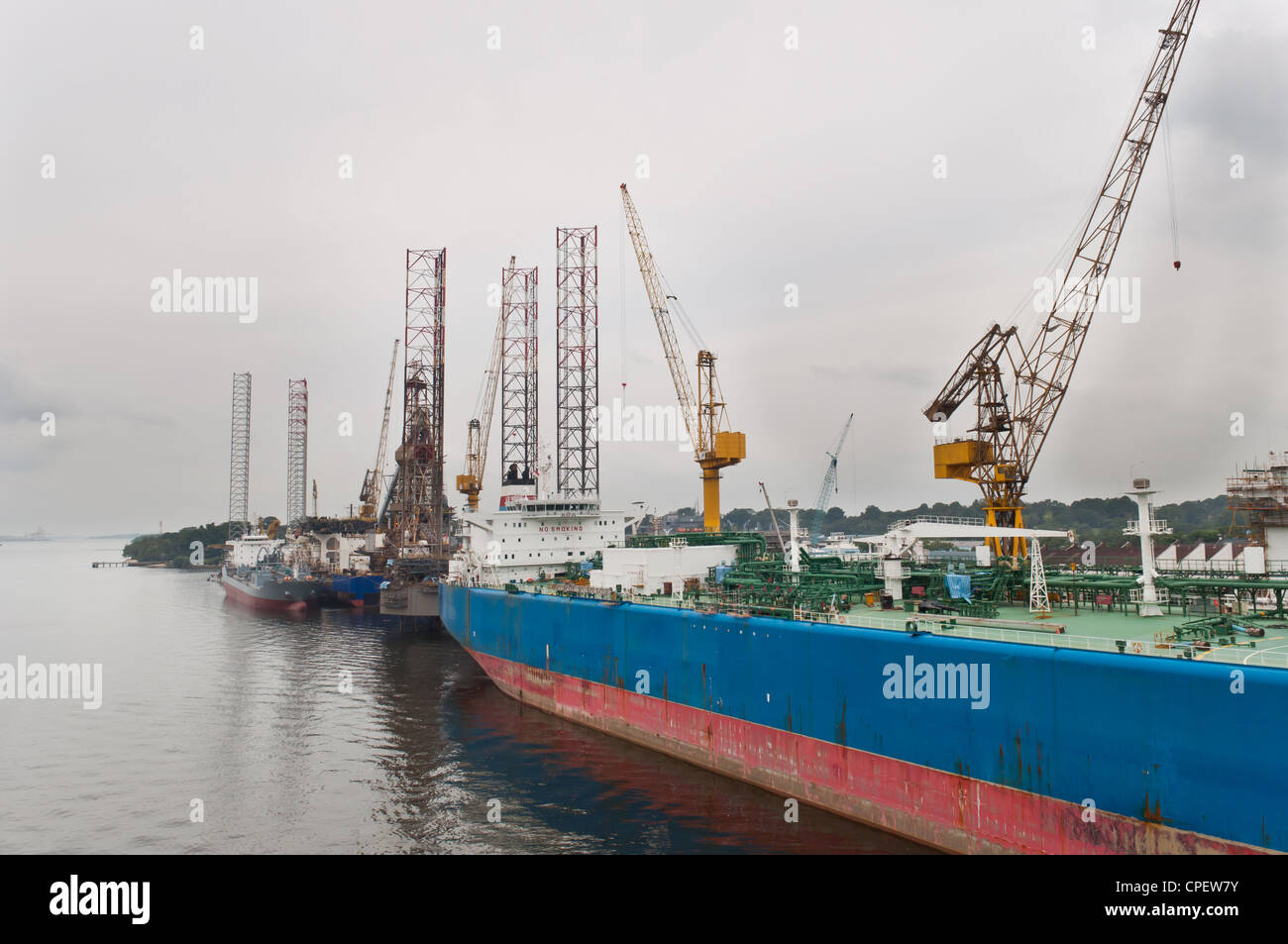 Tanker unit hi-res stock photography and images - Alamy
