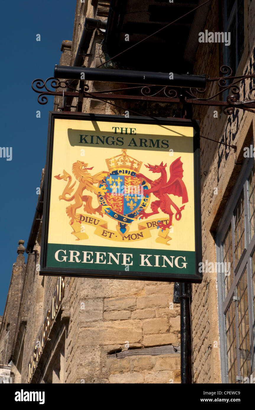 The Kings Arms pub sign, Stow-on-the-Wold, Gloucestershire, England, UK ...