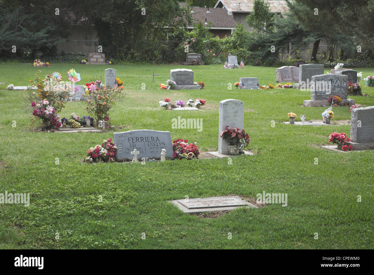 Small cemetery hi-res stock photography and images - Alamy