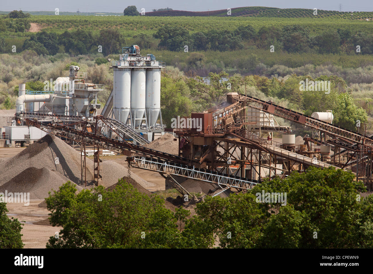 An aggregate processing plant Stock Photo - Alamy