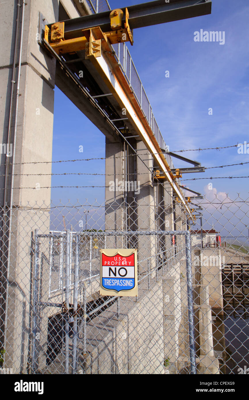Florida Lake Okeechobee,Port Mayaca Locks,US property no trespassing ...
