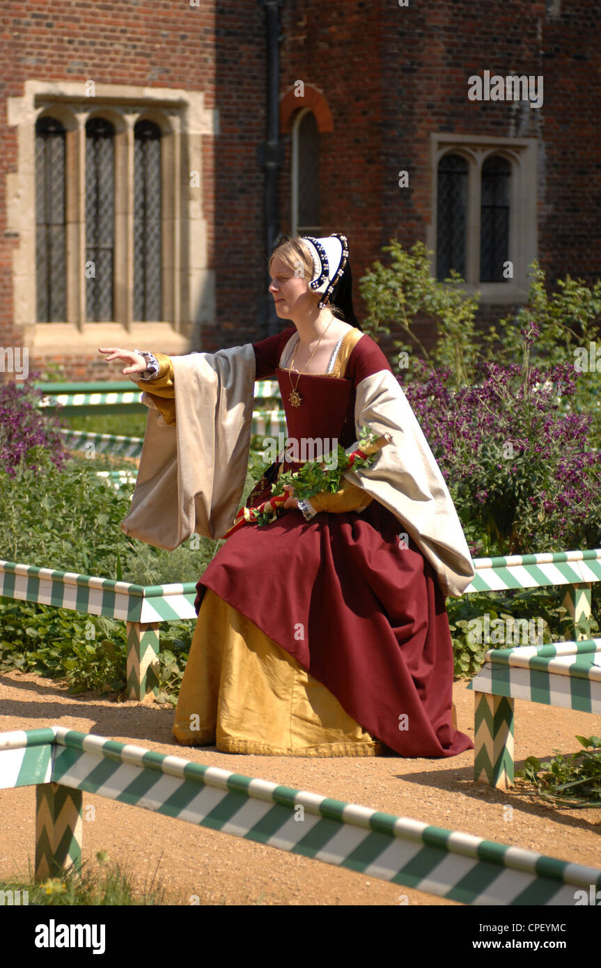 Medieval actors perform at Hampton Court Palace, Kew, London, UK Stock ...