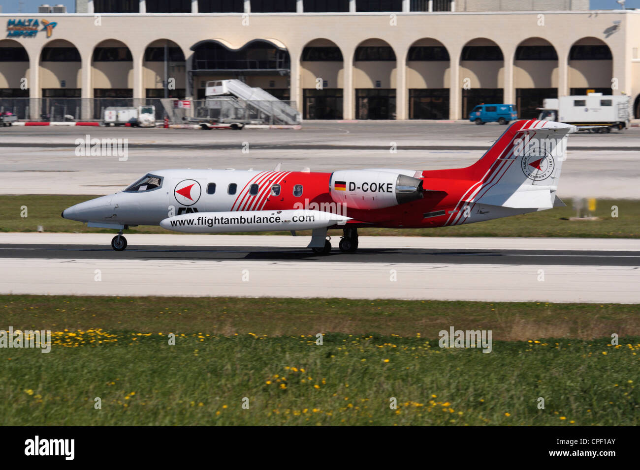 Learjet aircraft hi-res stock photography and images - Alamy