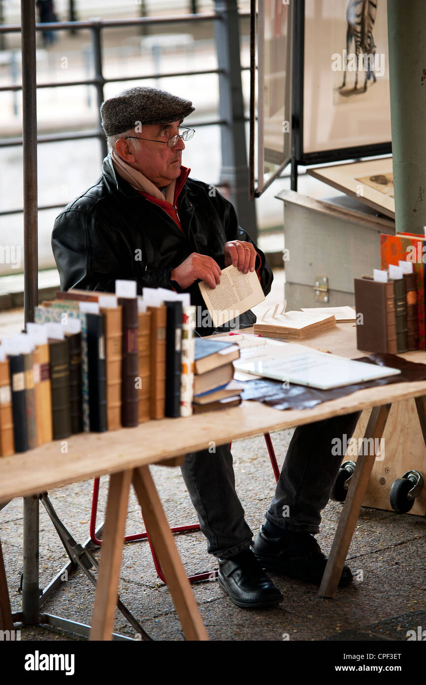 Repairing old book hi-res stock photography and images - Alamy