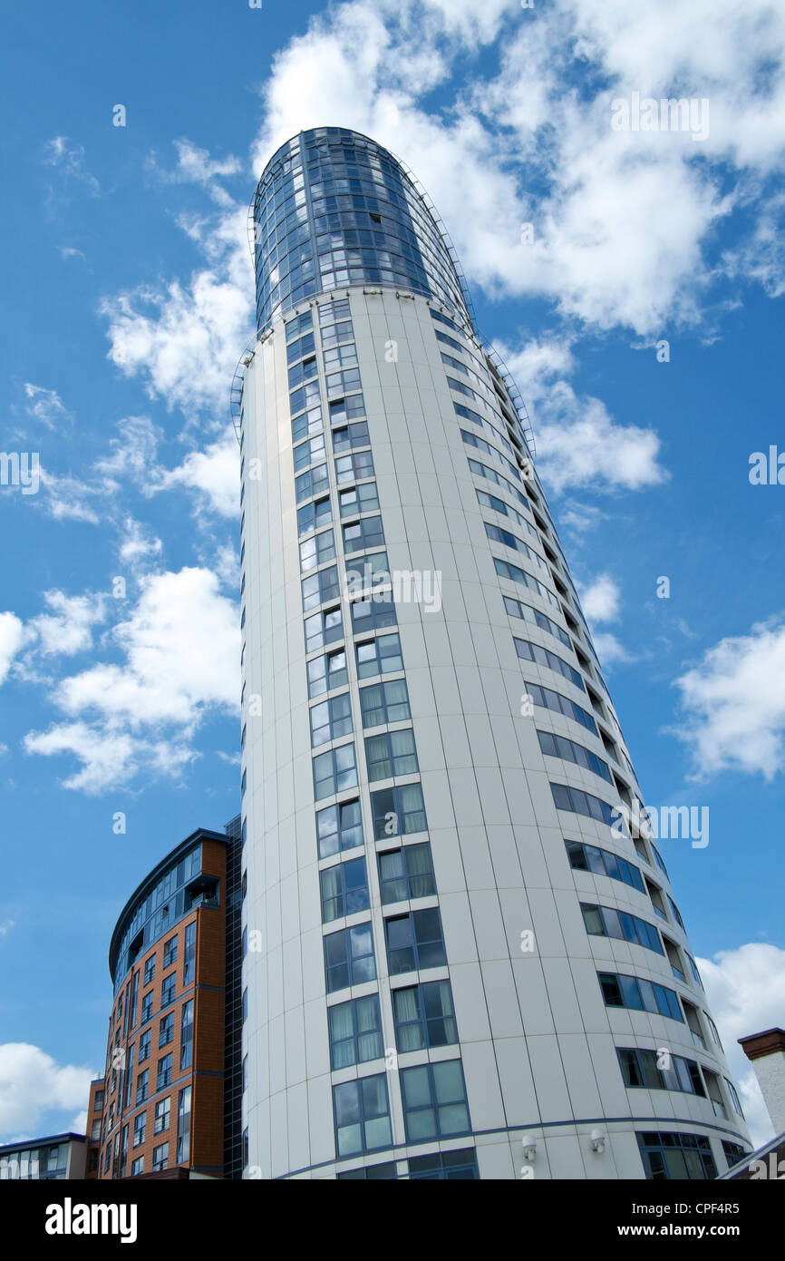 High rise office block hi-res stock photography and images - Alamy