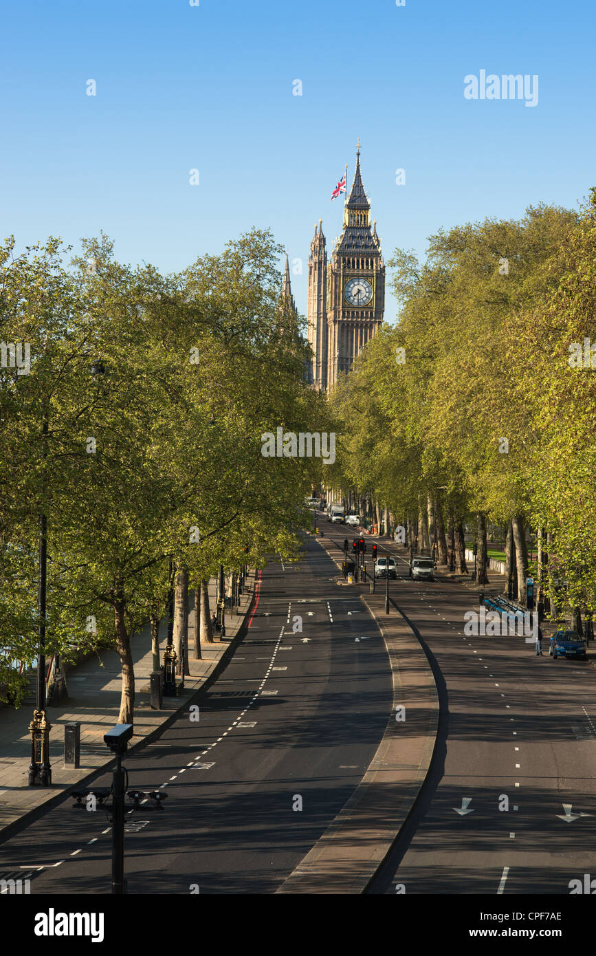 Victoria embankment hi-res stock photography and images - Alamy
