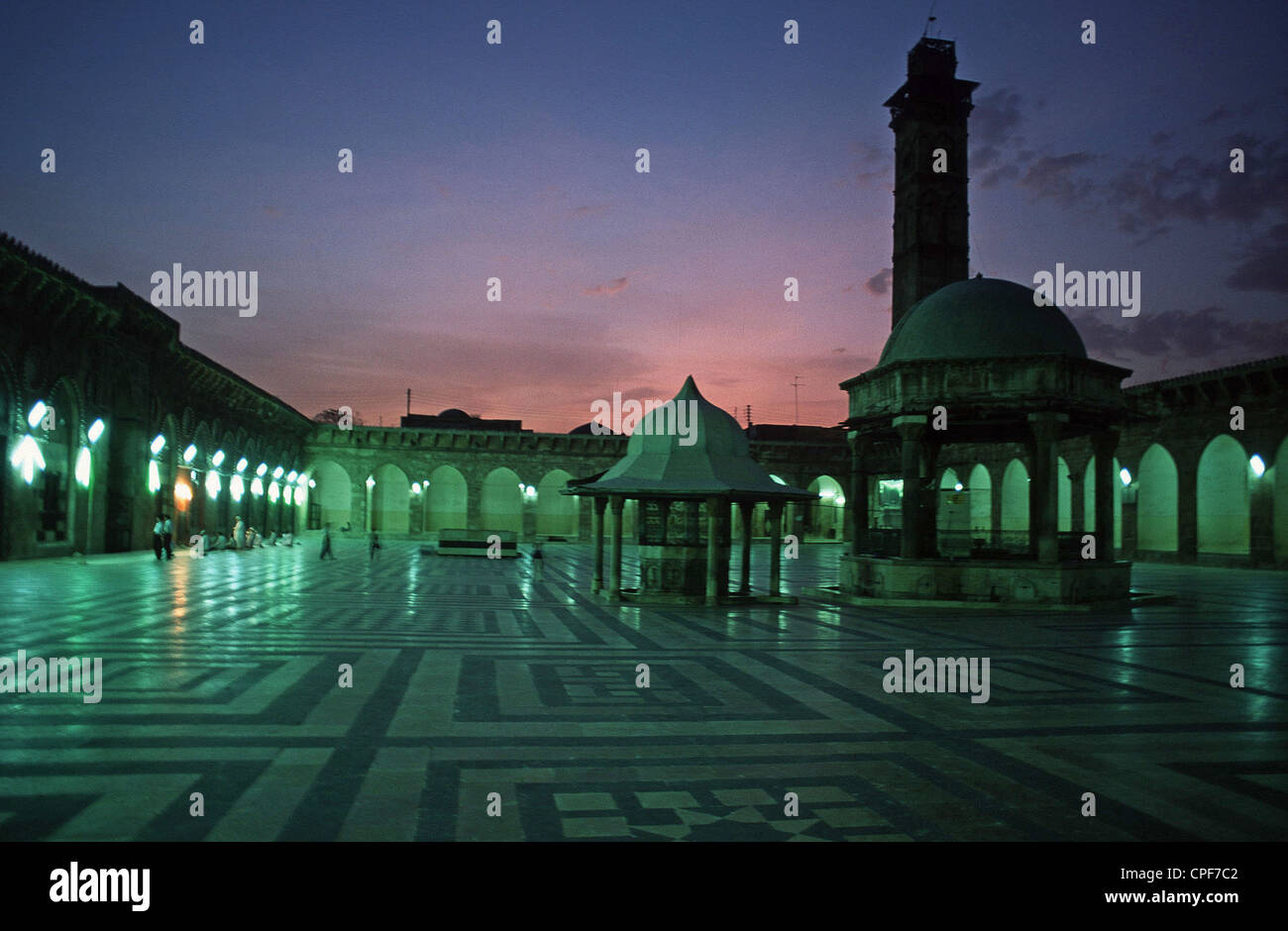 Monuments mosque hi-res stock photography and images - Alamy