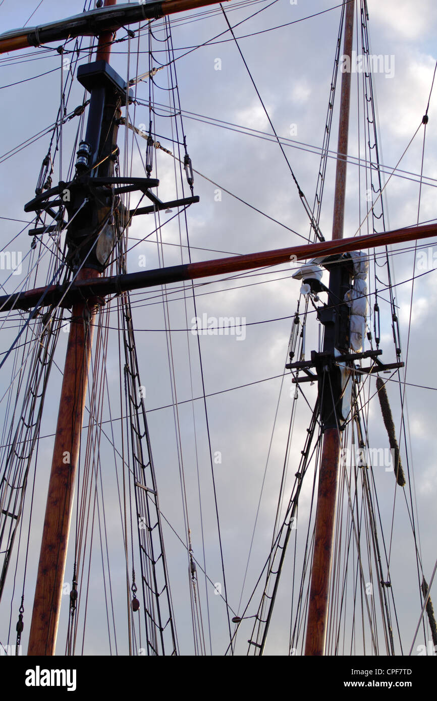 Sail masts hi-res stock photography and images - Alamy