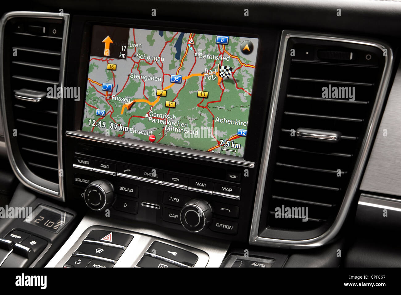 Porsche Panamara Sat/Nav (GPS) in centre console Stock Photo - Alamy
