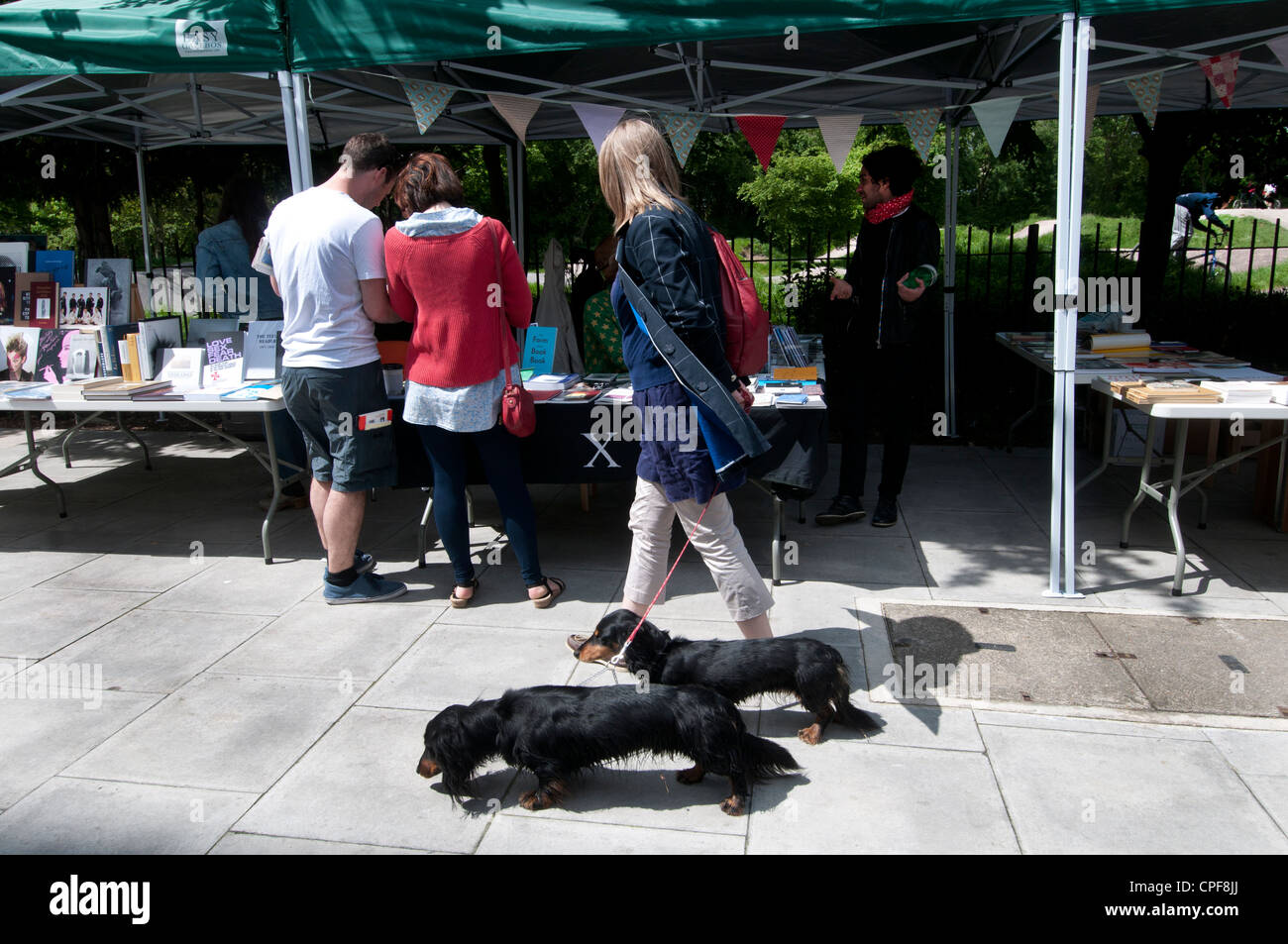 Goldsmith row book market hi-res stock photography and images - Alamy