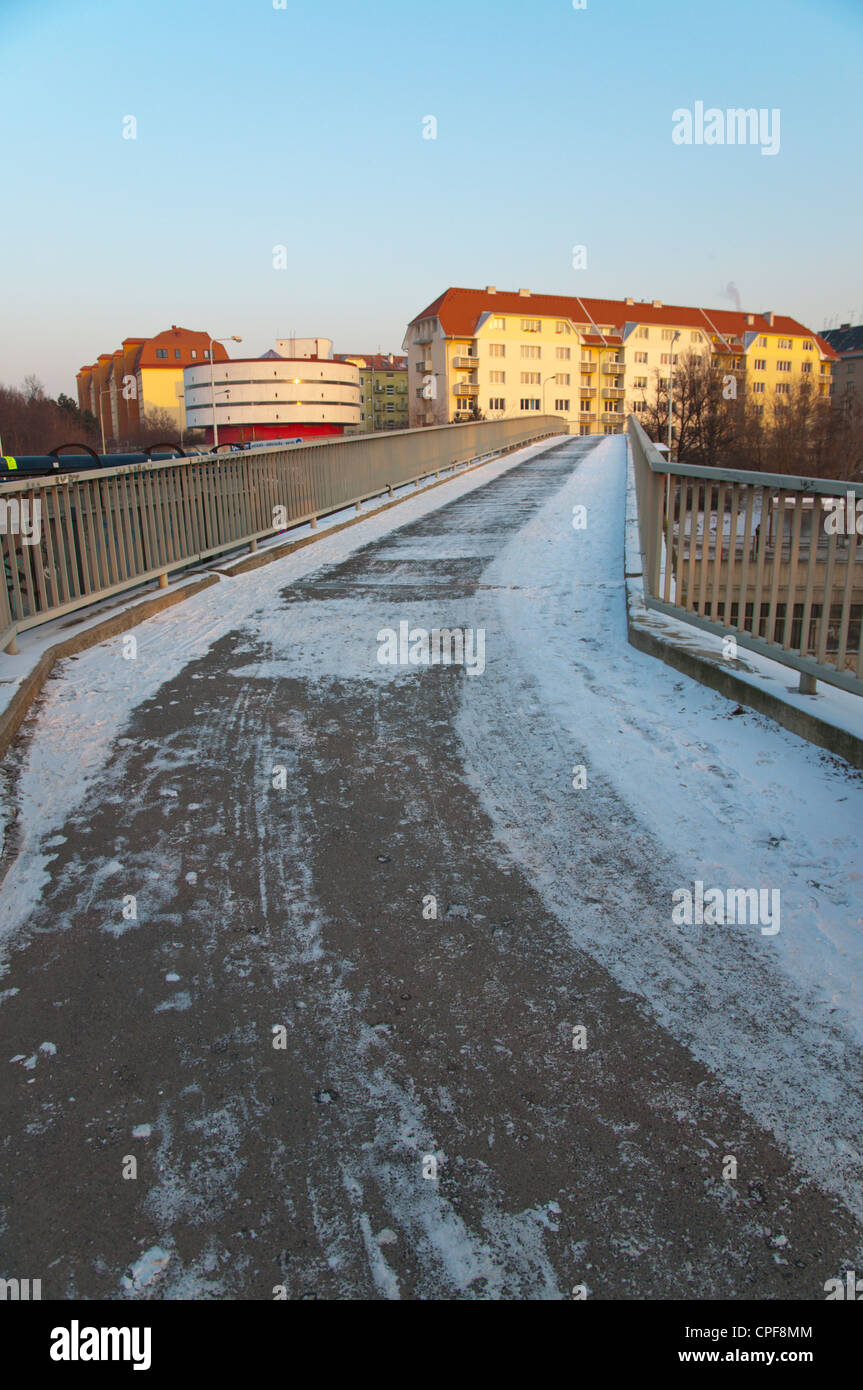 Pedestrian footpath hi-res stock photography and images - Alamy