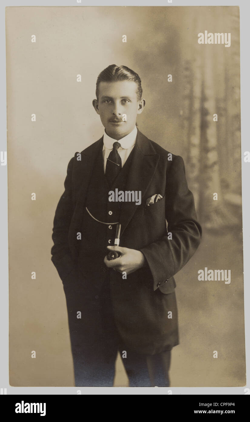 Men's suit 1900s hi-res stock photography and images - Alamy