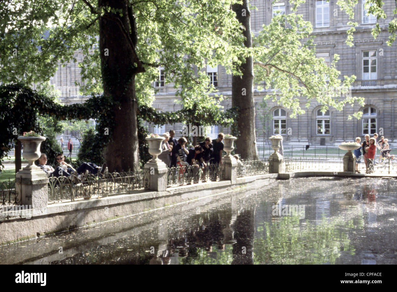 Medici fountain luxembourg hi-res stock photography and images - Alamy