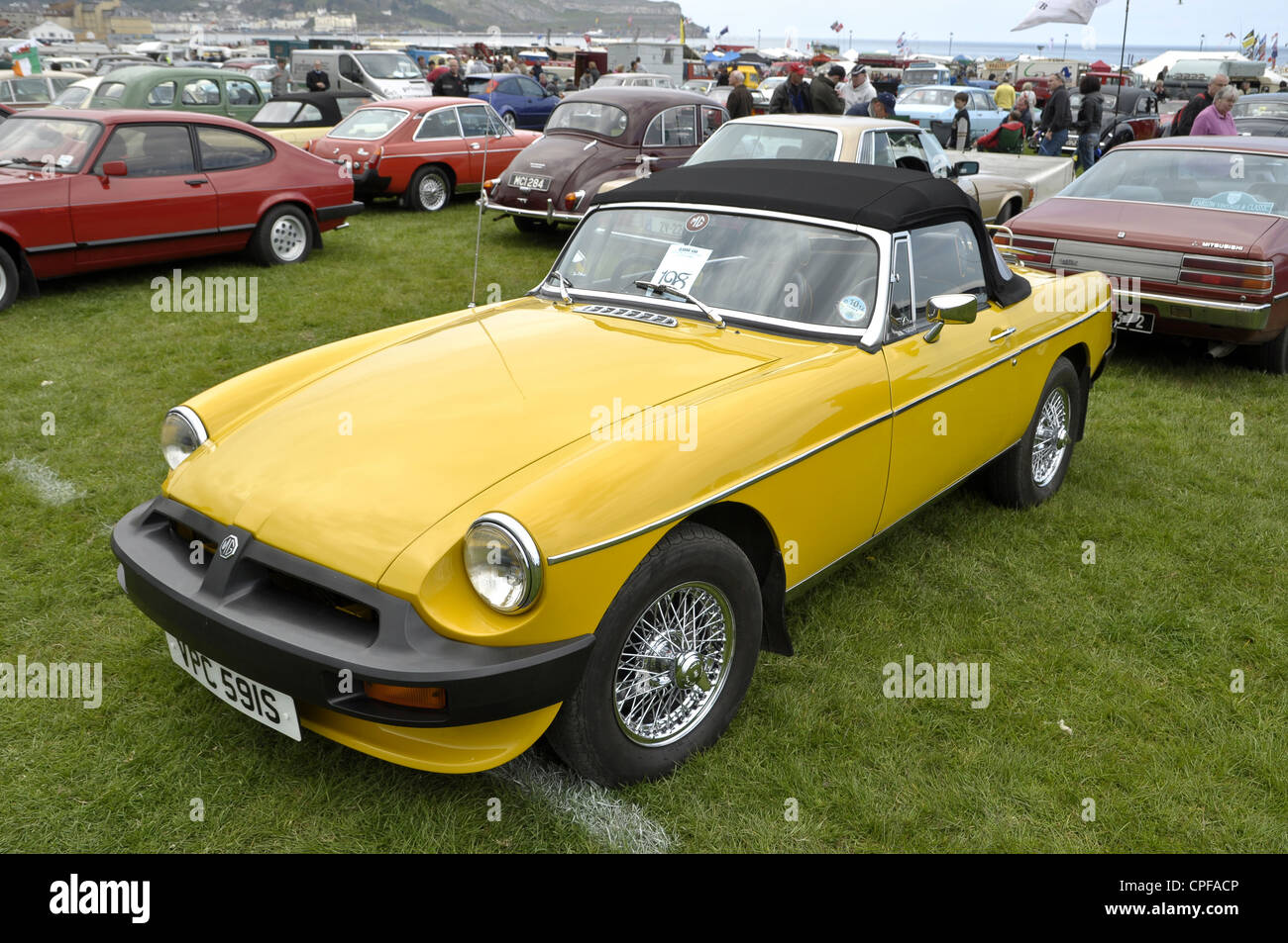 Mgb roadster hi-res stock photography and images - Alamy