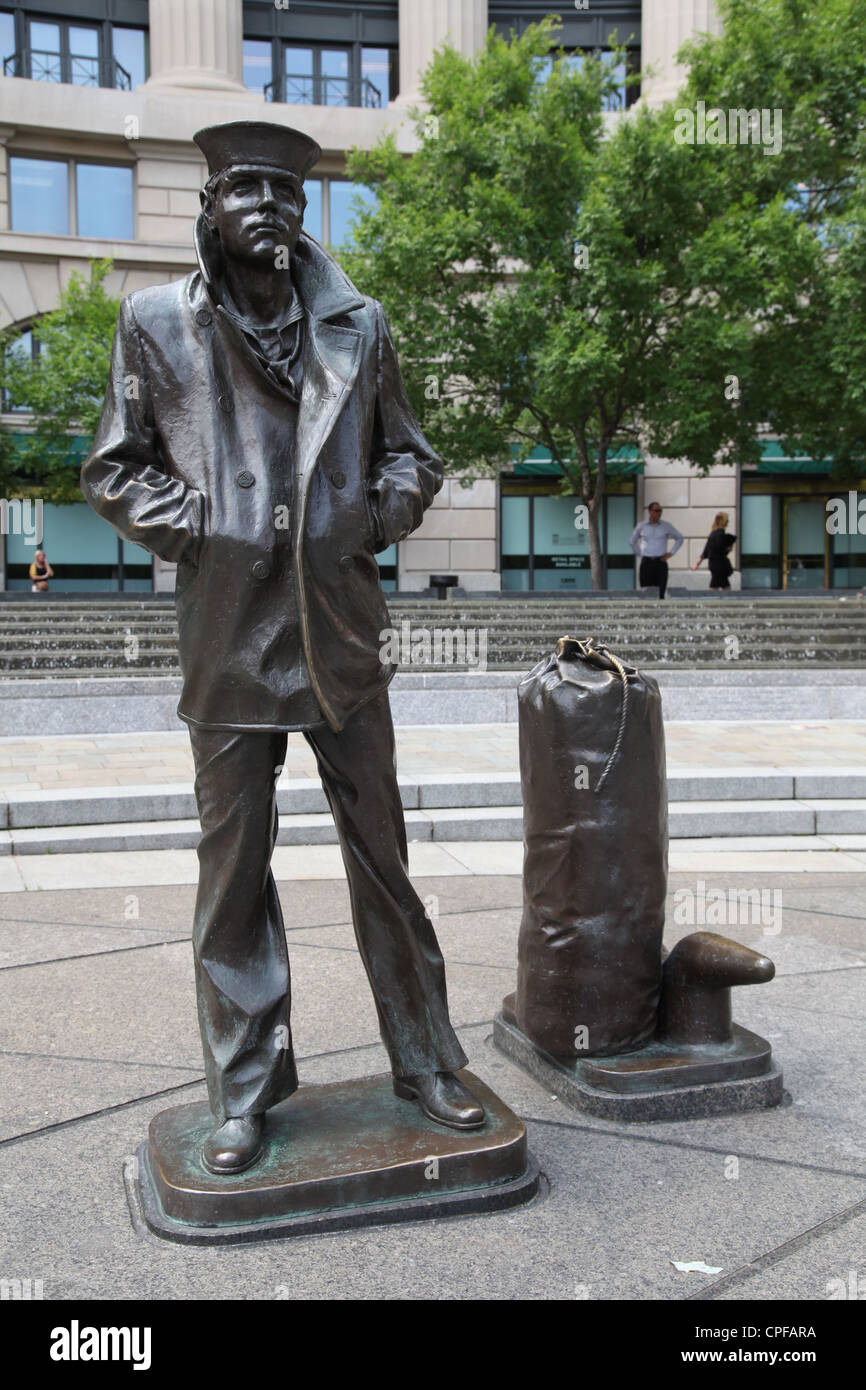Bronze statue of standing sailor at United States Navy Memorial in ...