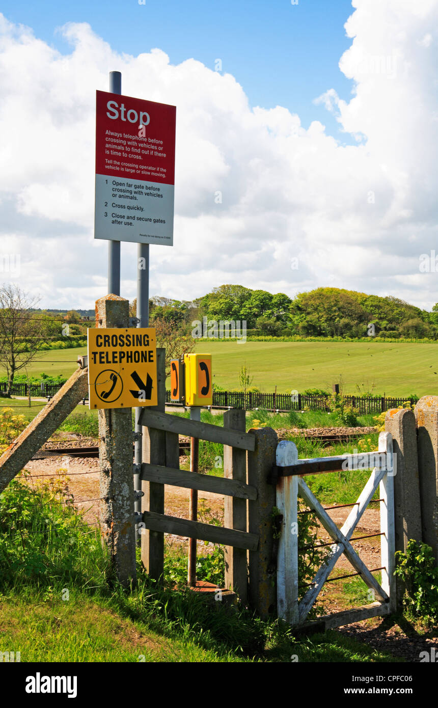 Rail safety signs hi-res stock photography and images - Alamy
