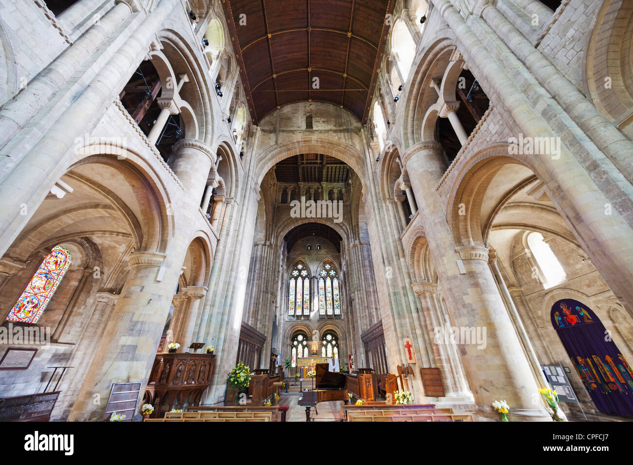 England, Hampshire, Romsey, Romsey Abbey Stock Photo - Alamy