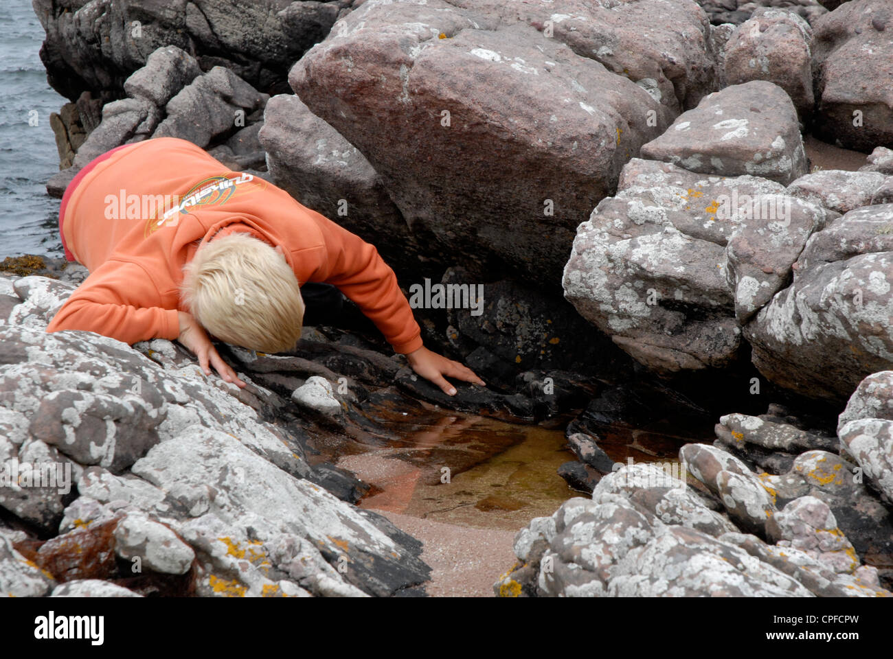 Rock pooling hi-res stock photography and images - Alamy