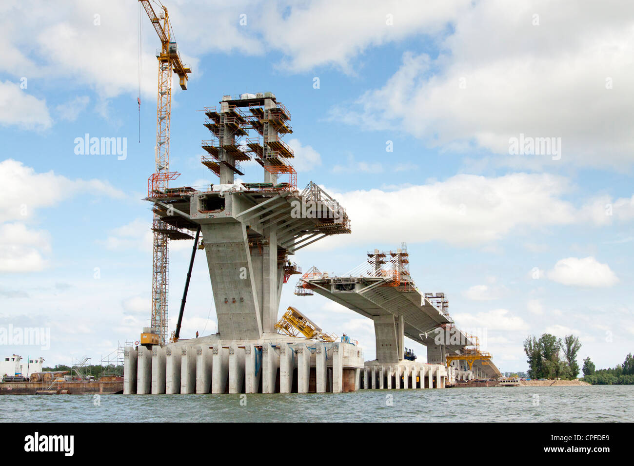 Romania railway crossing hi-res stock photography and images - Alamy