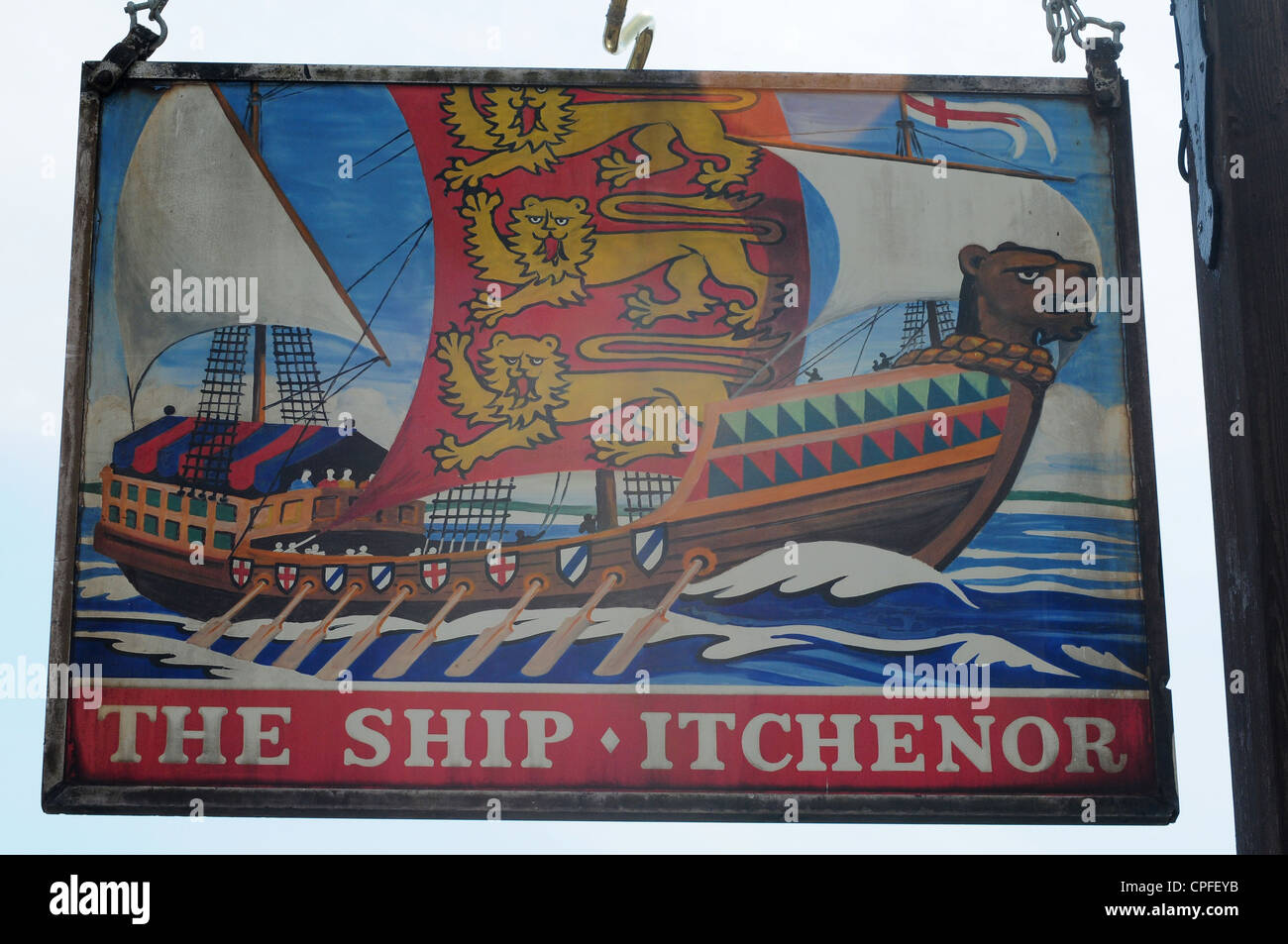 The ship inn pub sign hi-res stock photography and images - Alamy