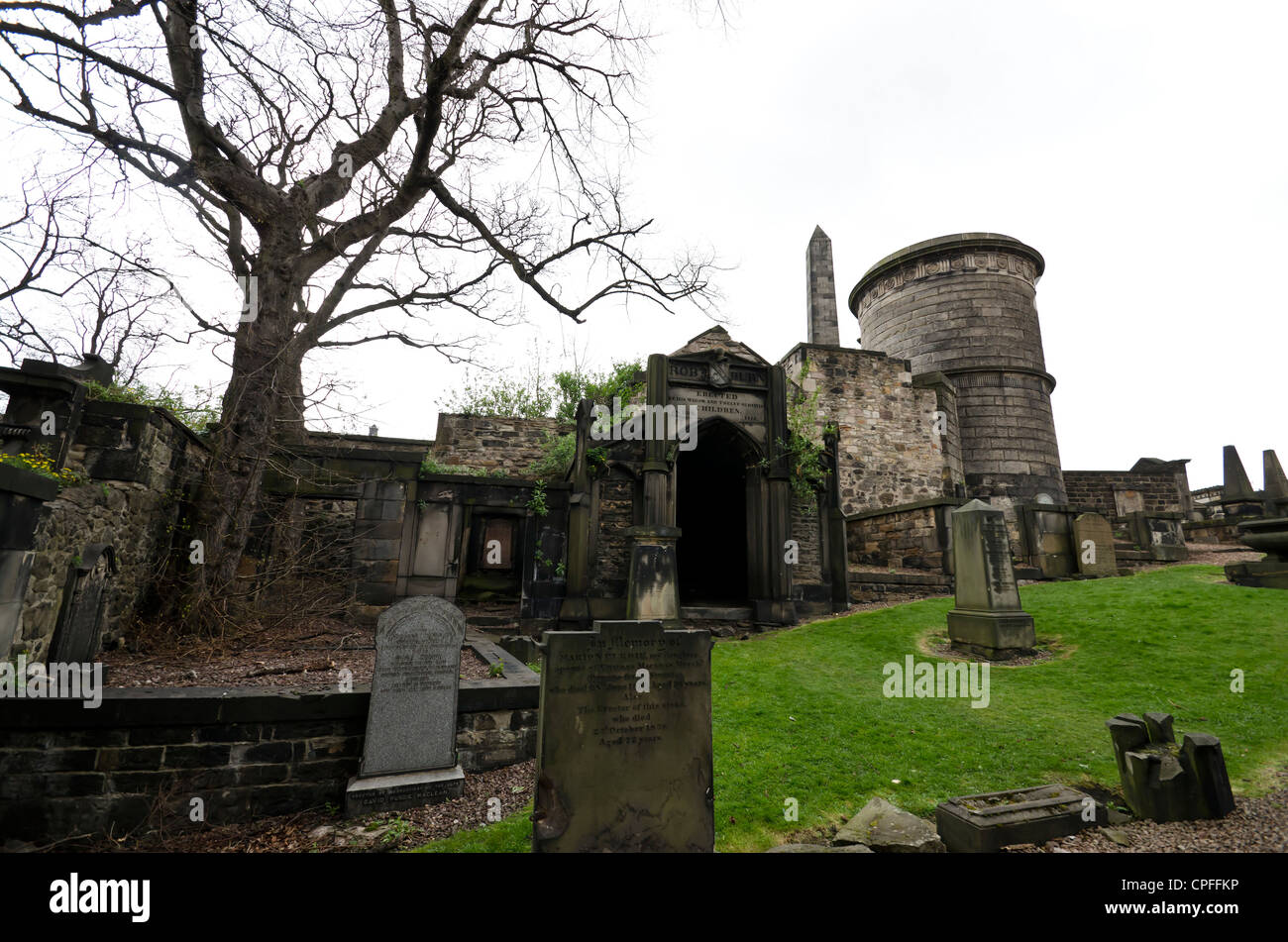 The old Calton Cemetery (burial ground) in the centre of Edinburgh ...