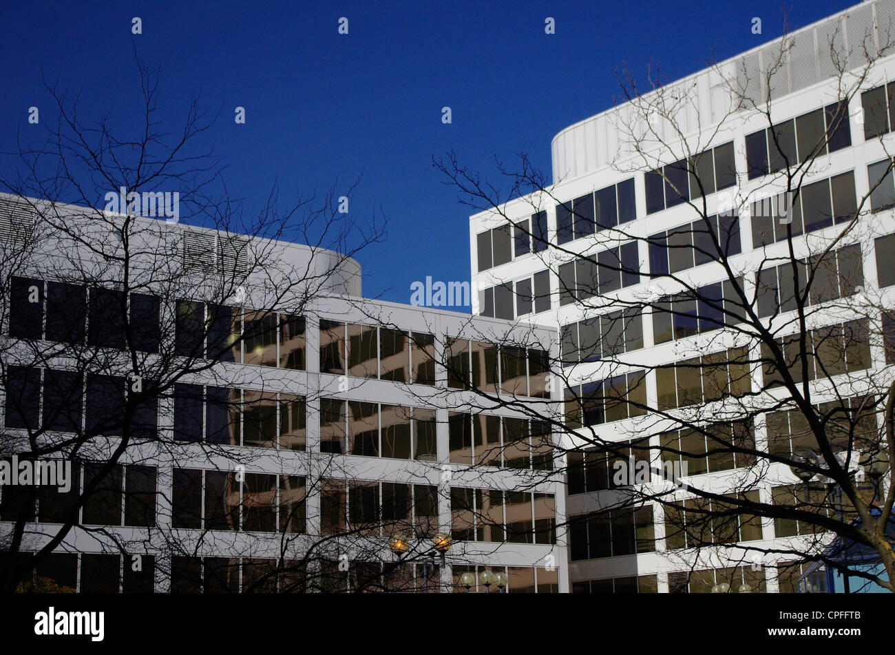 Office block windows hi-res stock photography and images - Alamy