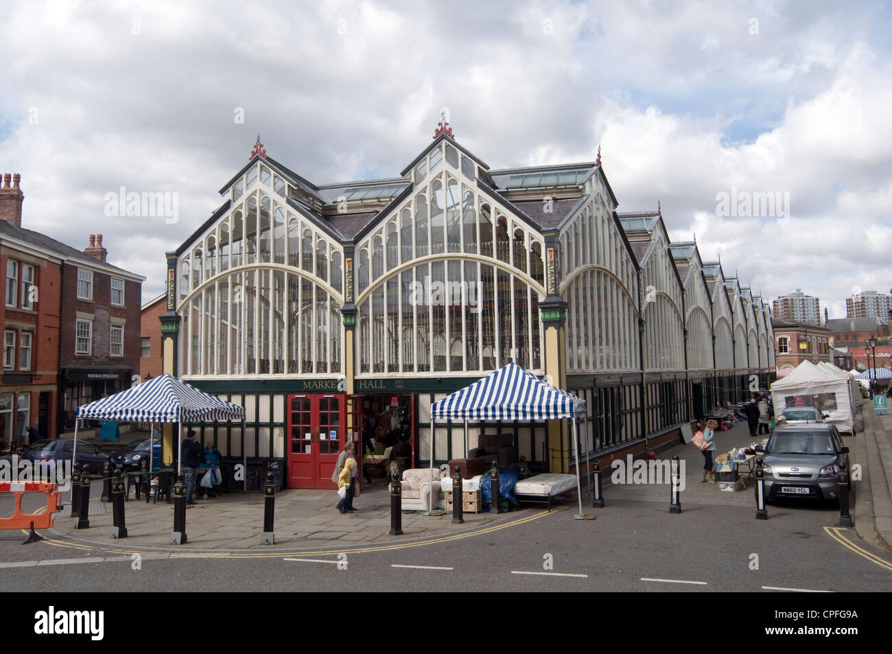 Stockport indoor market hi-res stock photography and images - Alamy