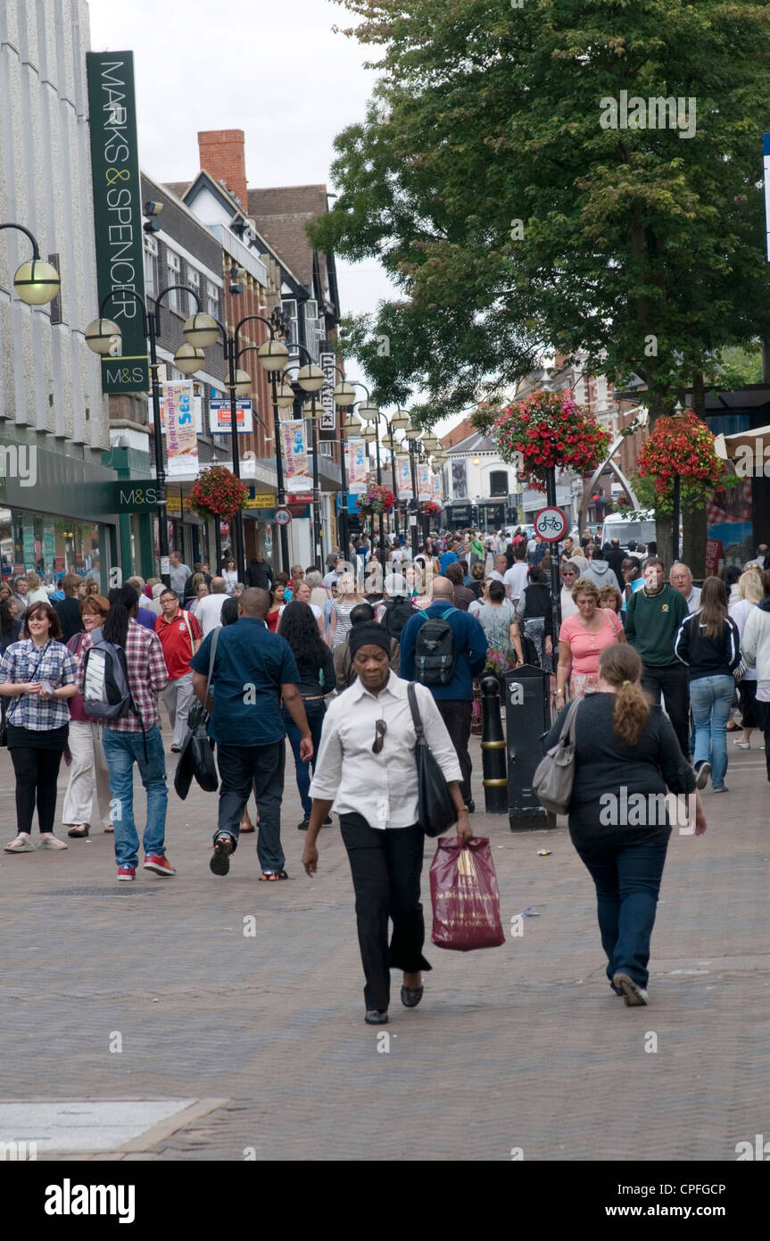 retail price index highstreet uk high street shoppers shopper shop ...