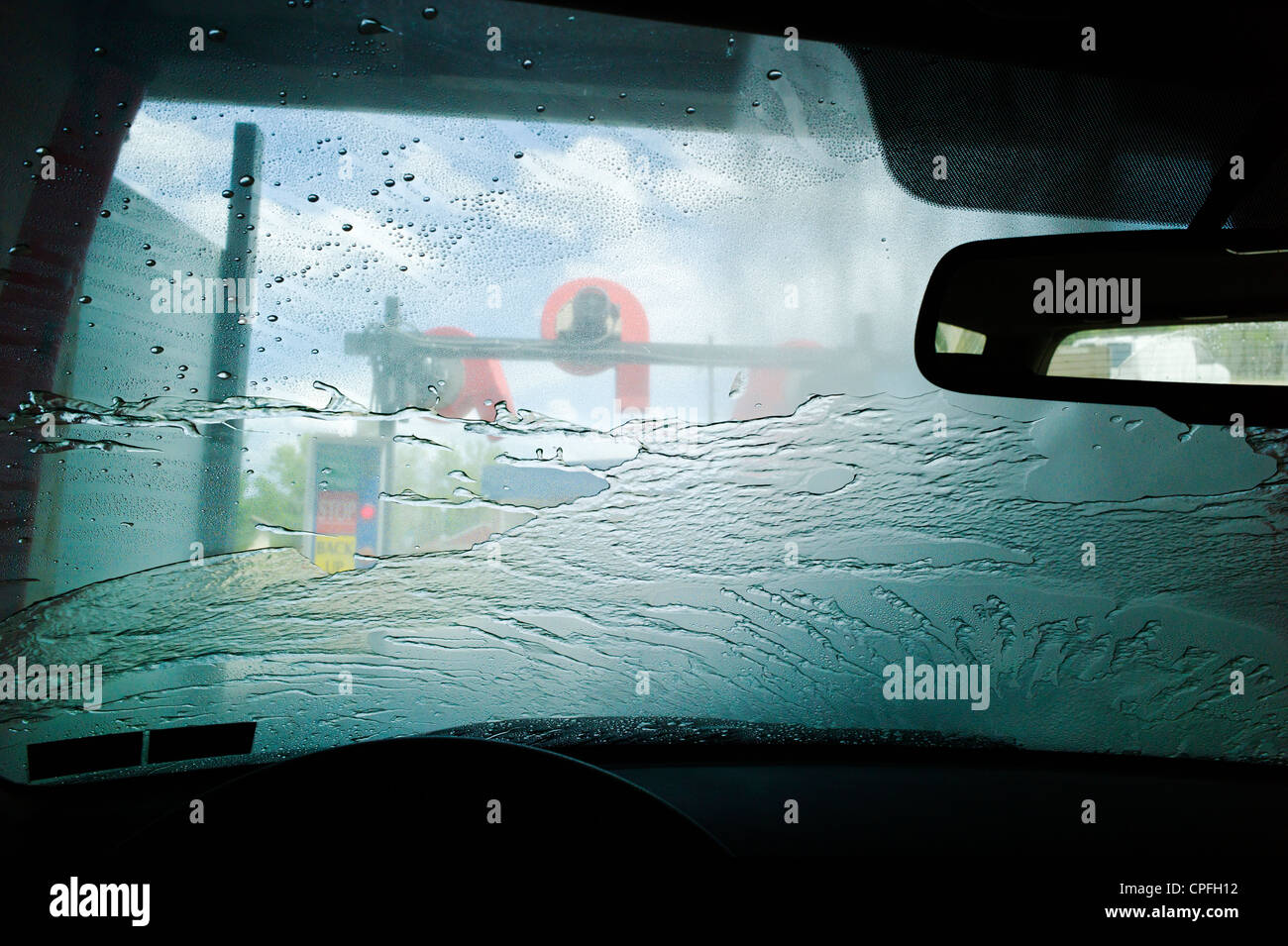 Droplet water see through hi-res stock photography and images - Alamy