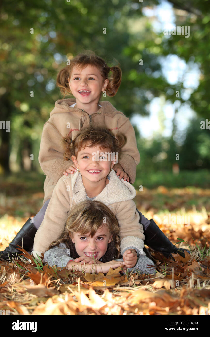 Friends look alike hi-res stock photography and images - Alamy