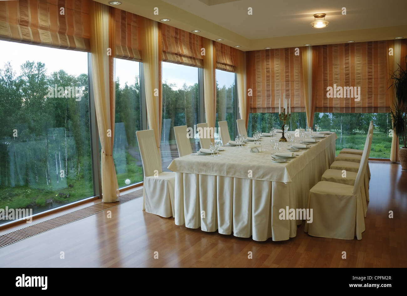 Table appointments hi-res stock photography and images - Alamy