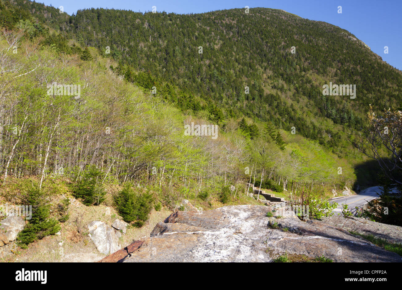 Route 302 in Crawford Notch State Park of the White Mountains, New ...