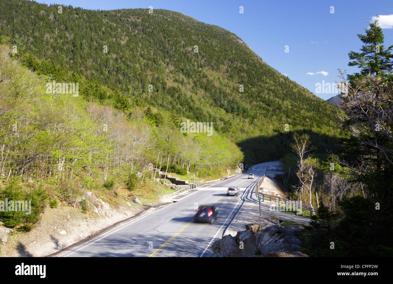 Route 302 in Crawford Notch State Park of the White Mountains, New ...