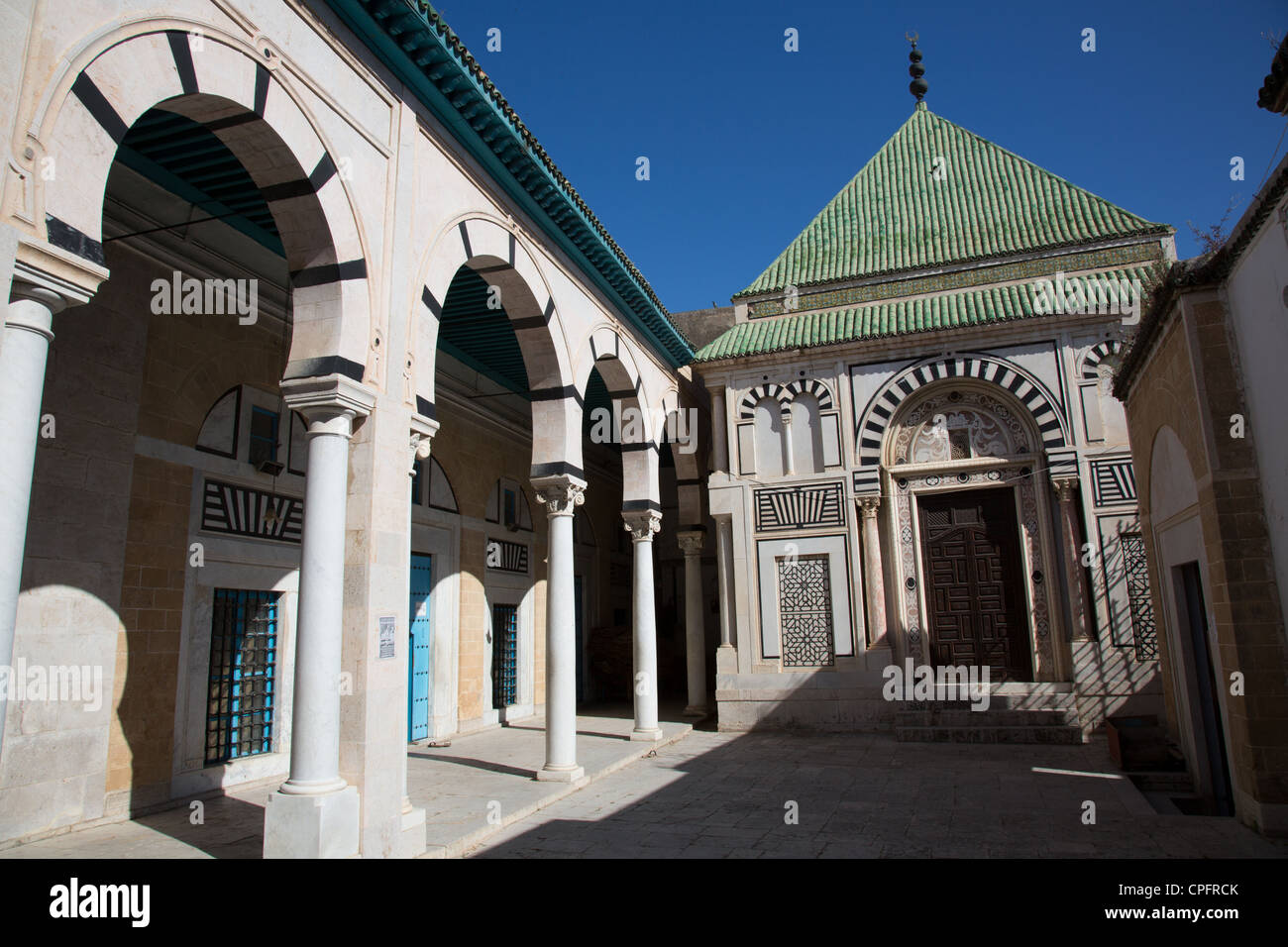 Hamouda pacha mosque tunis medina hi-res stock photography and images ...