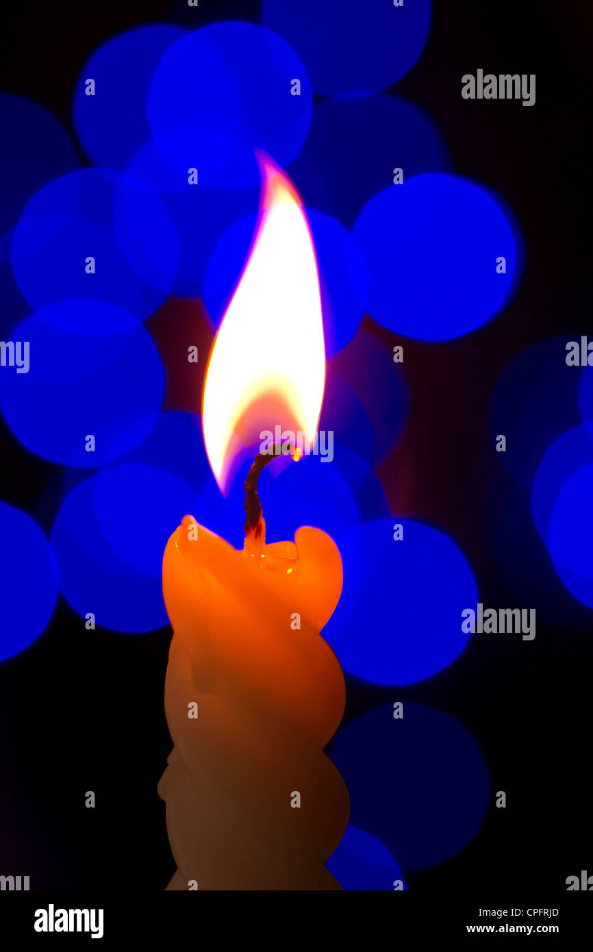 Candle flame hi-res stock photography and images - Alamy
